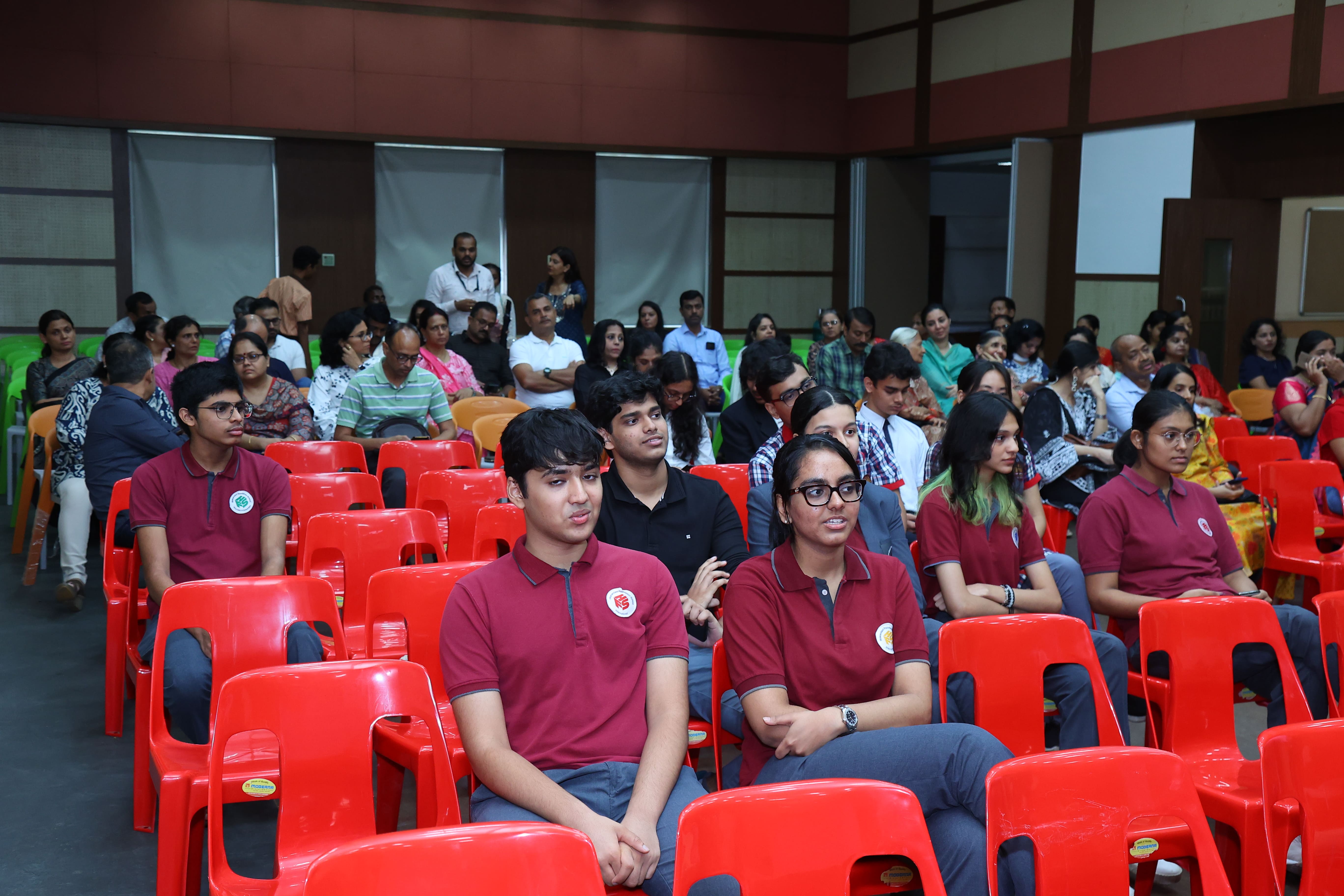 Hiranandani Foundation School